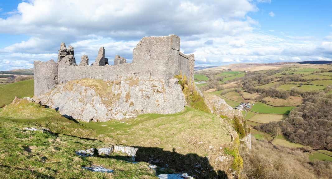 Carreg Cennen Castle (Wales) - Infos, Termine & mehr - burgen-und ...