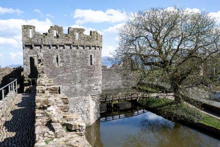 Beaumaris Castle (Wales) - Infos, Termine & mehr - burgen-und ...