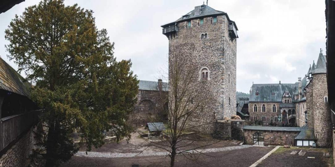 Schloss Burg (Deutschland) - Infos, Termine & mehr - burgen-und ...